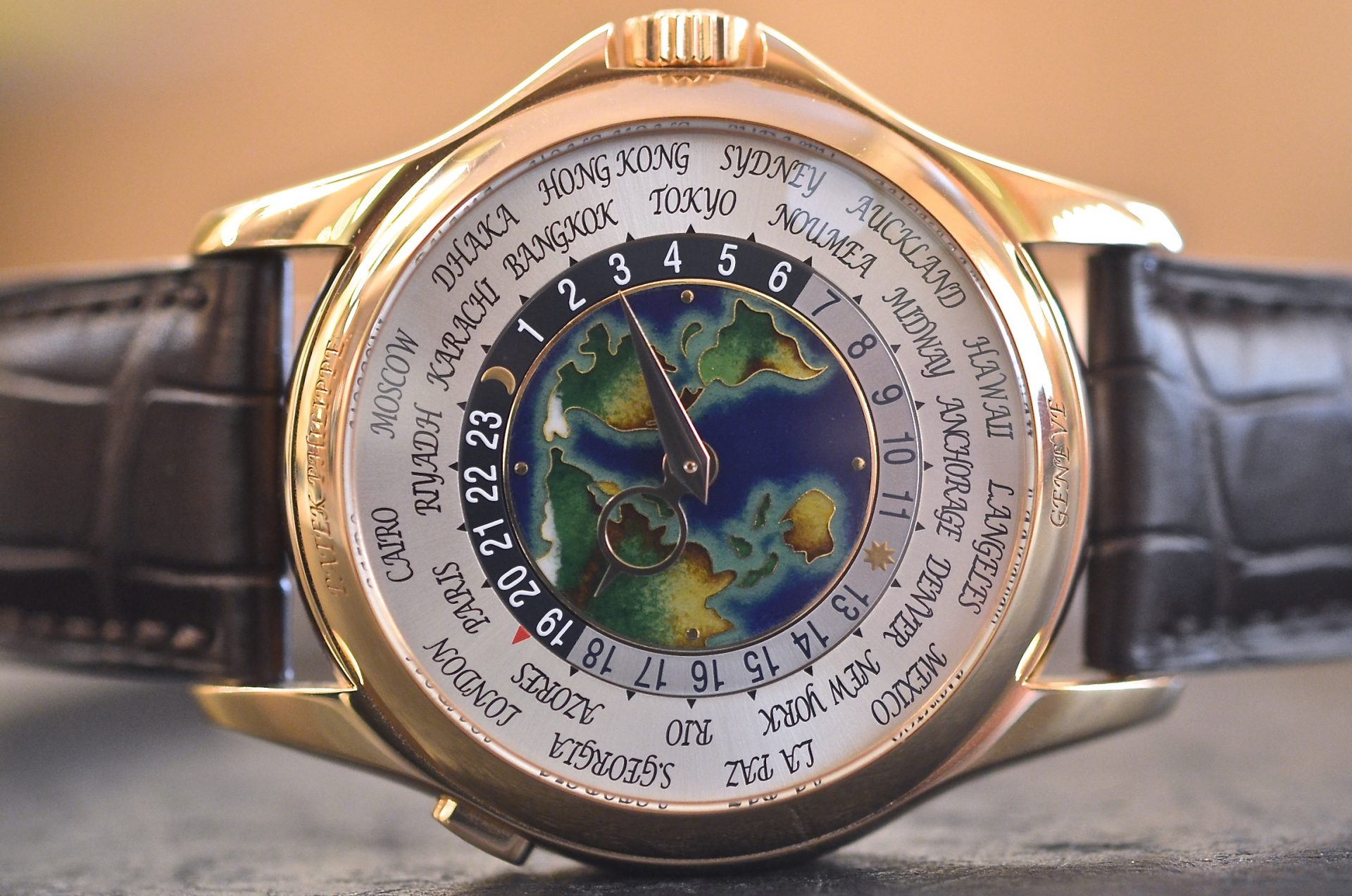 Patek Philippe Ore del Mondo ref. 5131 R Quadrante Smalto in Oro Rosa ...